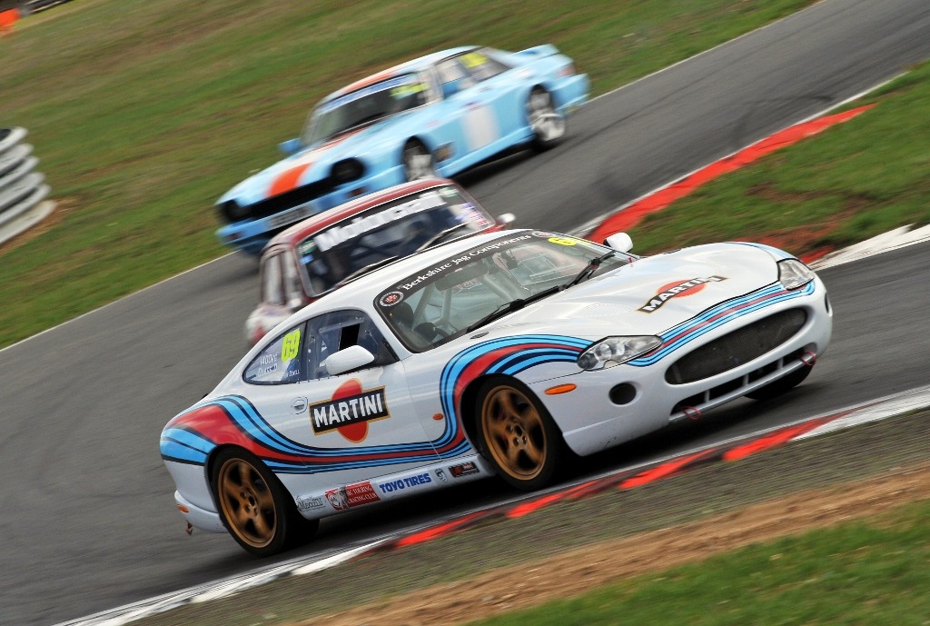 Snetterton Lays Golden Reward - Swallows